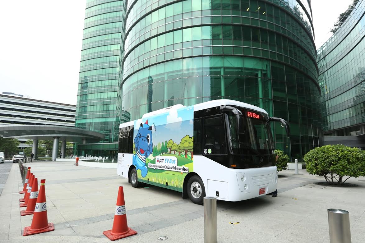 PTT เปิดตัว EV BUS รถโดยสารพลังงานไฟฟ้า