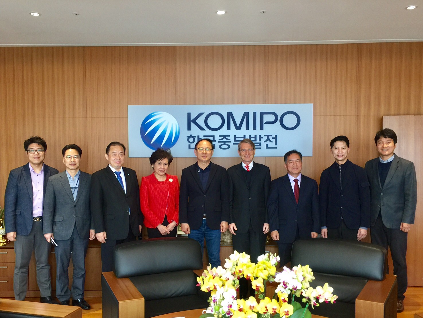 KOMIPO • ข่าวหุ้นธุรกิจออนไลน์